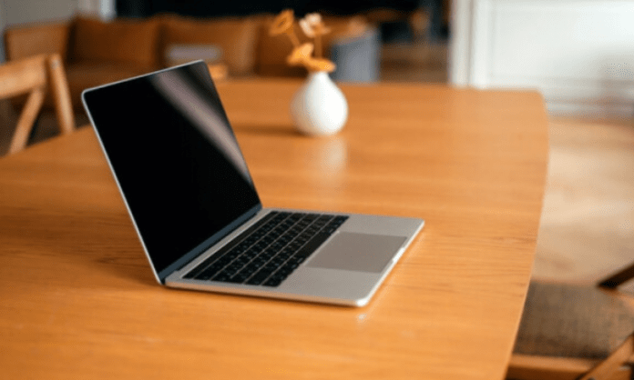 Black screen “out of range”: 7 Solutions to fix it!